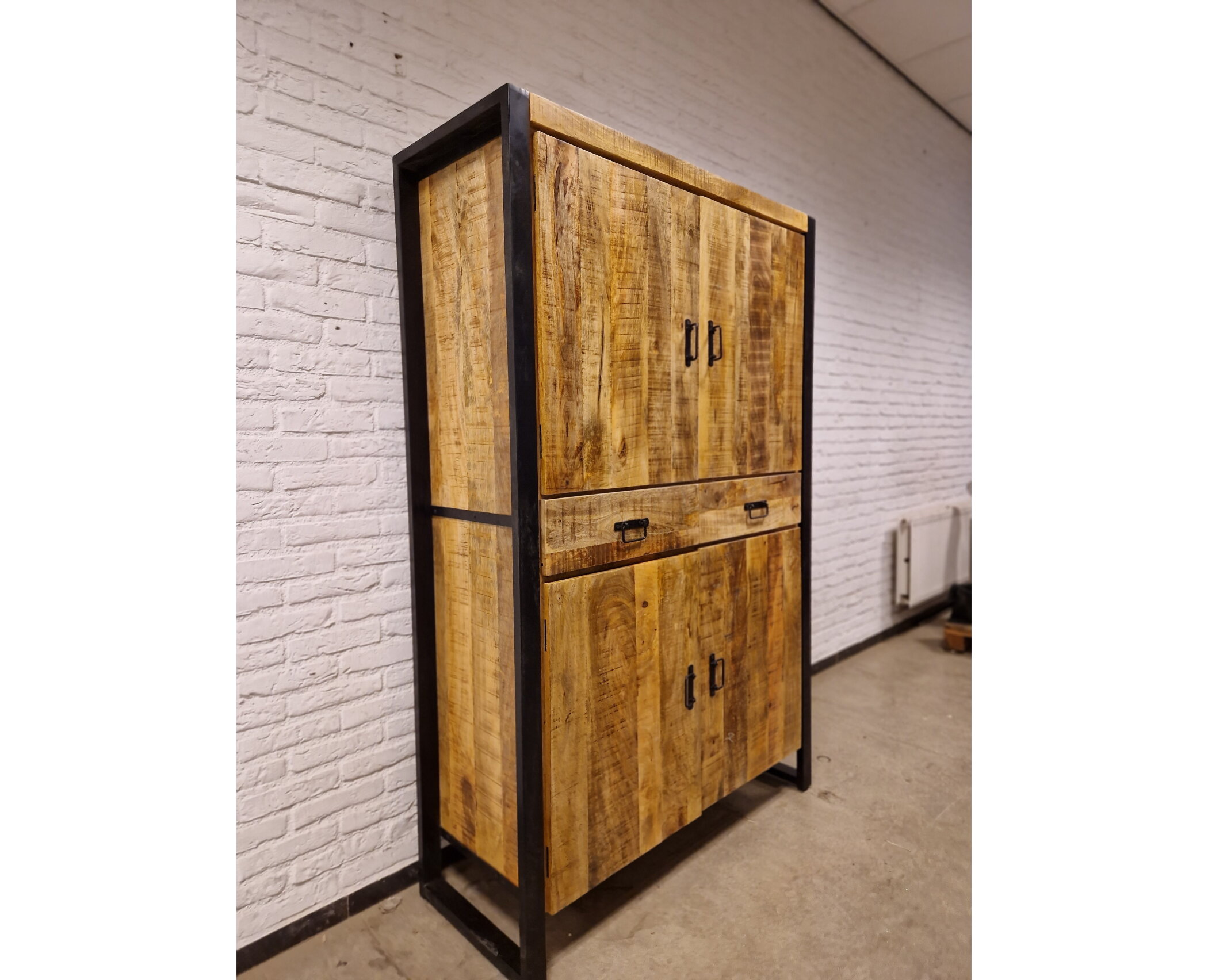 Dichte opbergkast Britt met schappen 115 cm - mangohout van ...