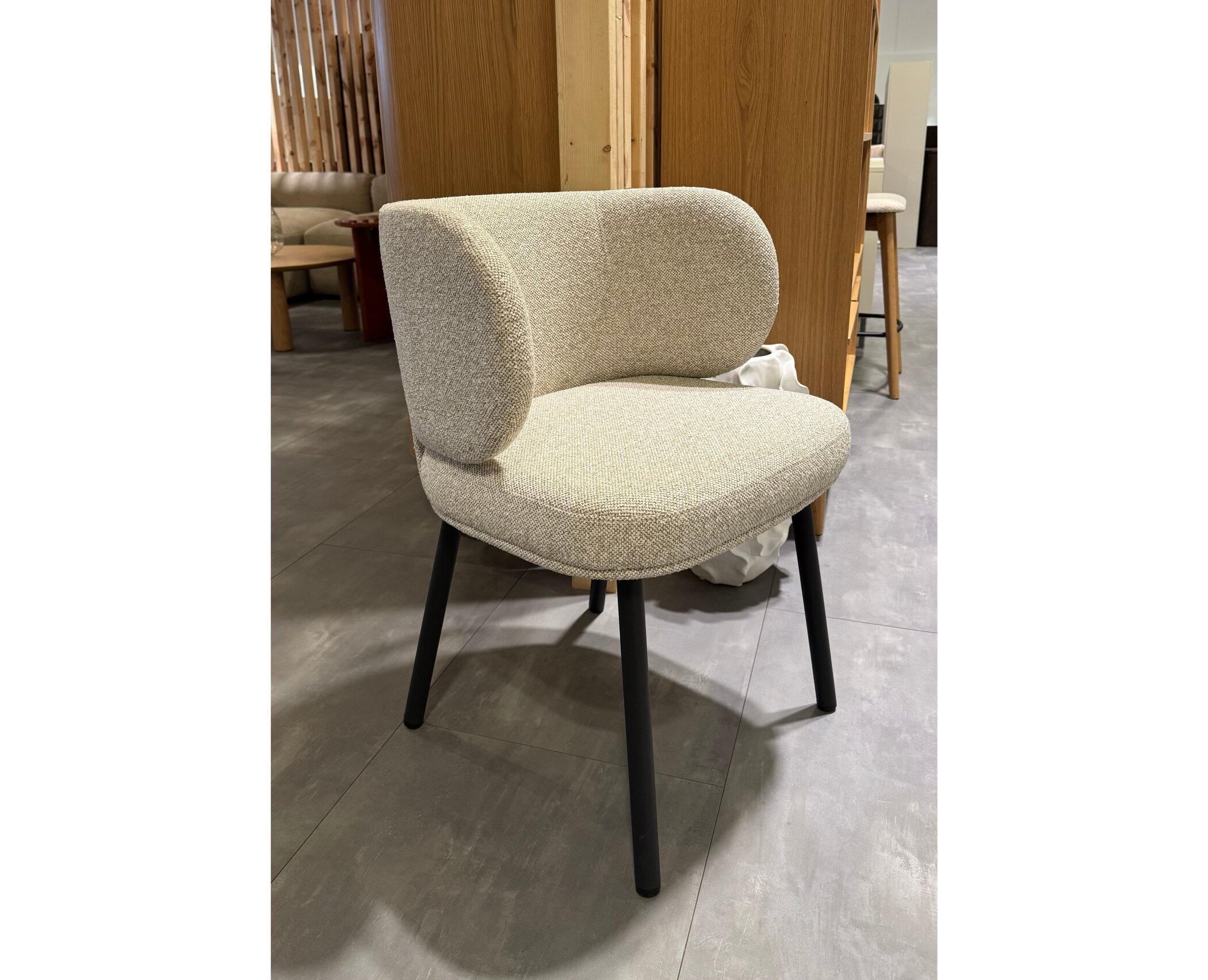 ALEXIS CHAIR TAUPE | Meubelplaats.nl