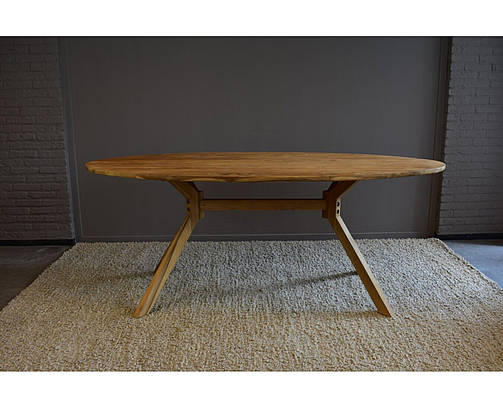 Eettafel Laos ovaal Teakhout 240 cm - Naturel kopen? | Meubelplaats.nl